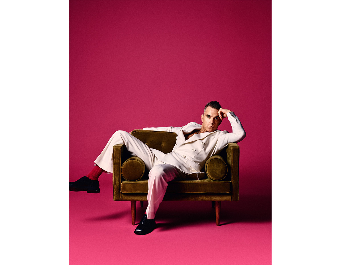 Robbie Williams bij opening eigen expositie in Moco Museum Amsterdam ...